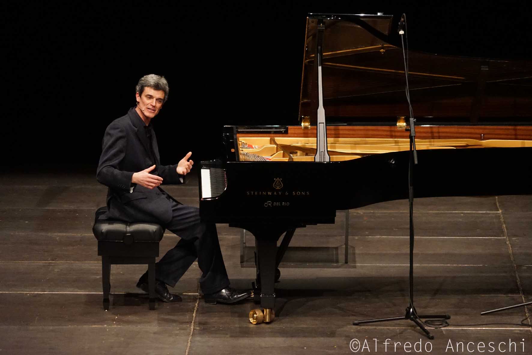 Alla Cavallerizza tornano le lezioni concerto di Emanuele Ferrari ...