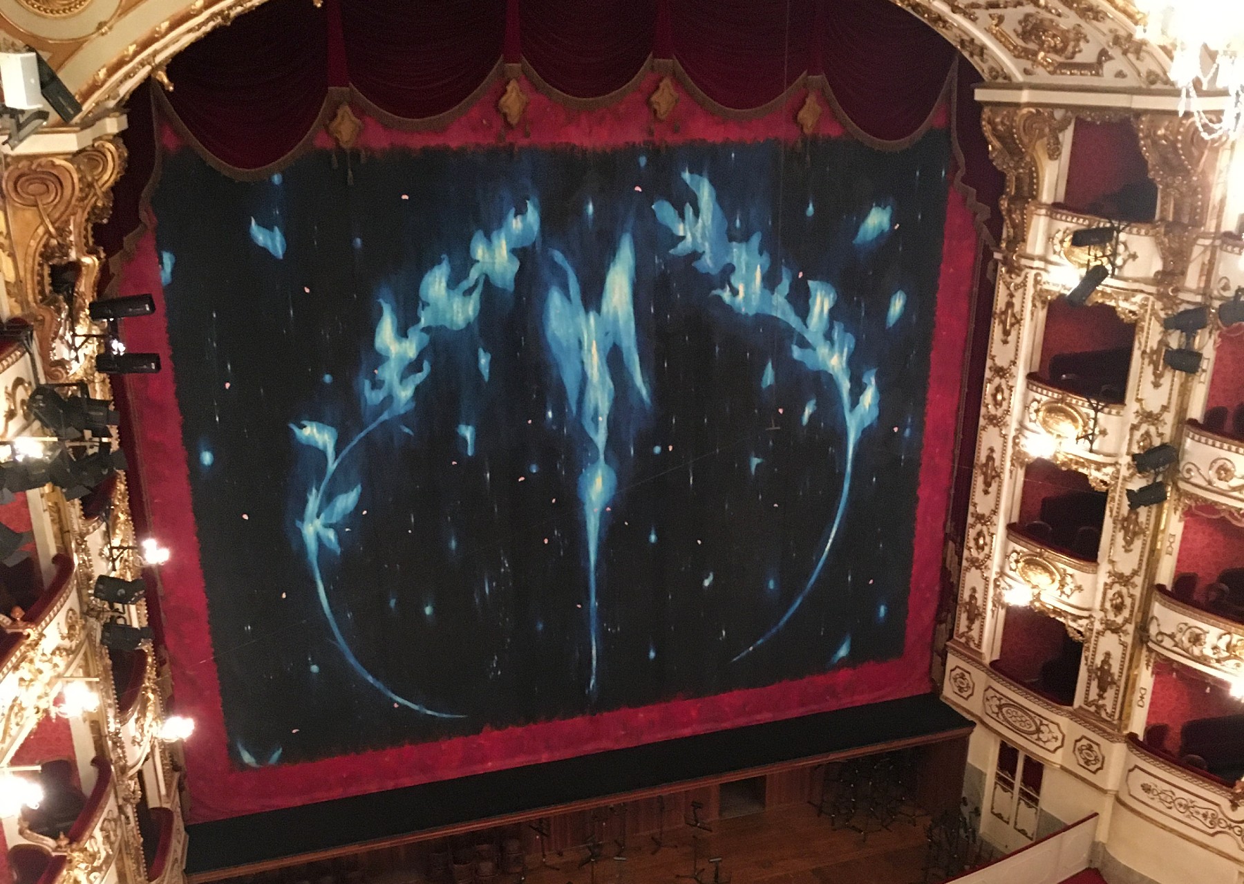 Fino al 3 aprile cala il sipario sui Teatri di Reggio: ecco come ...