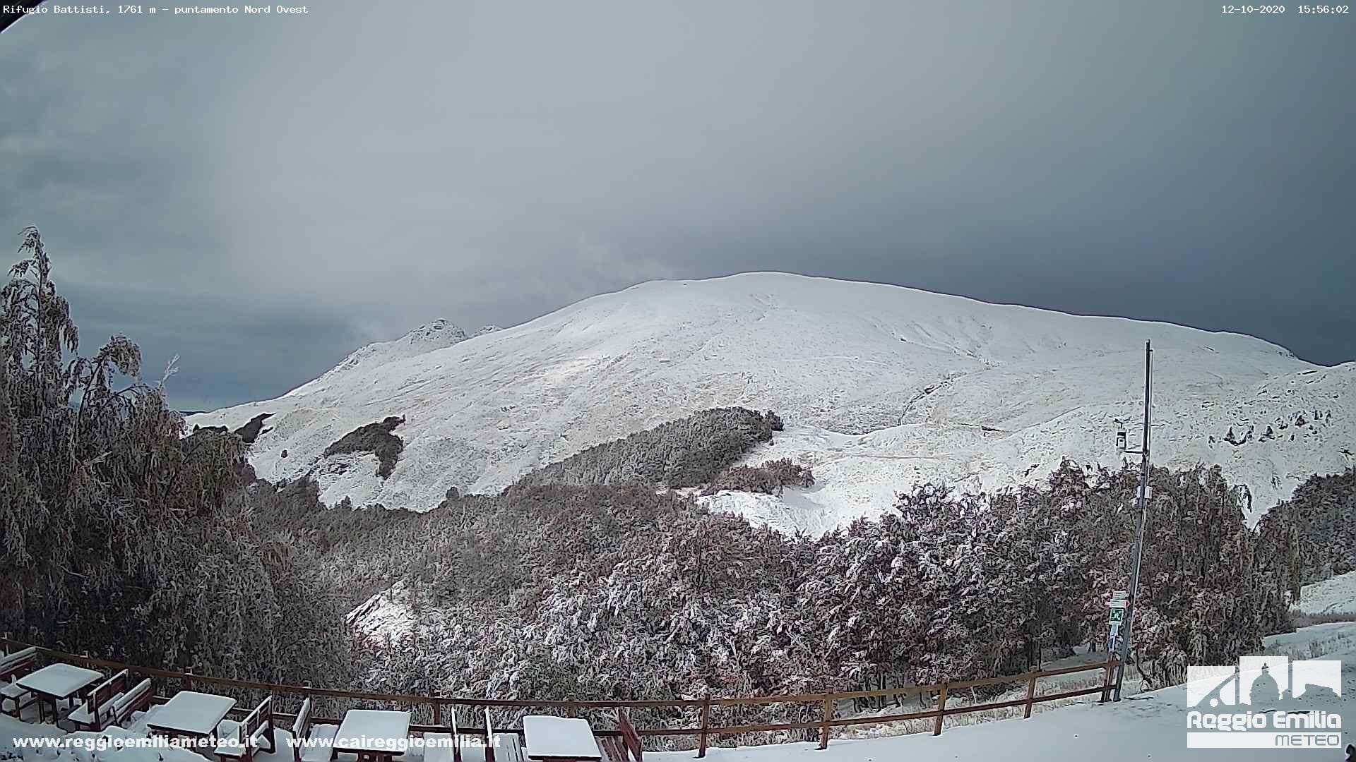 Il Cusna è un gigante bianco. Mezzi spartineve al Passo delle Radici ...