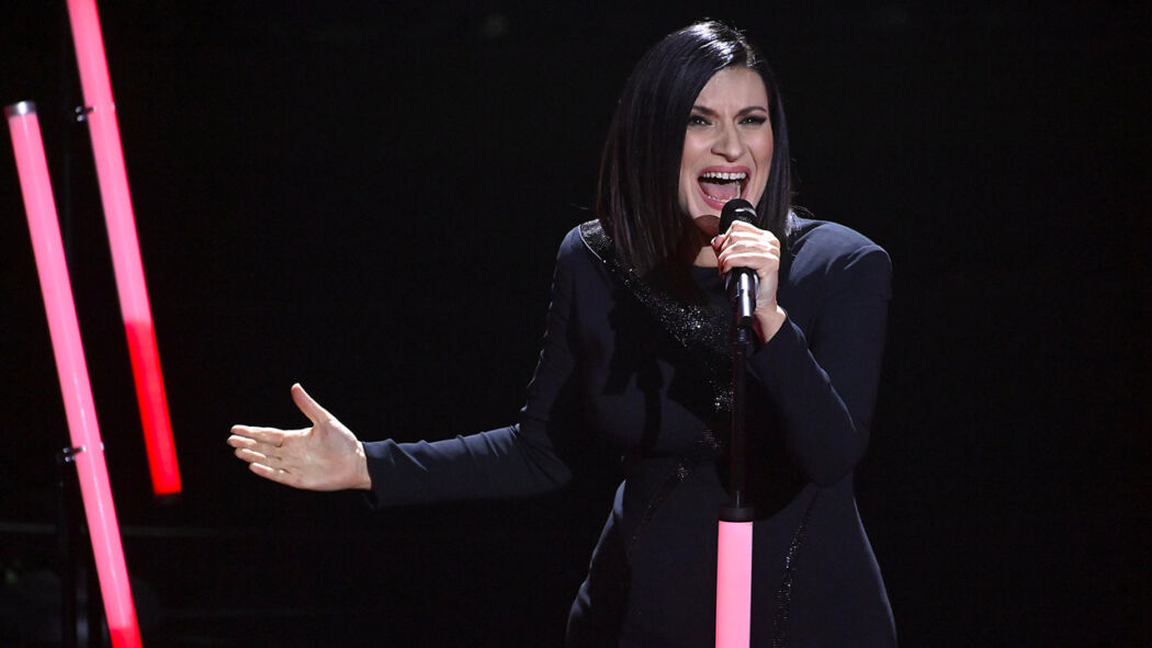 Polemiche su Laura Pausini: “Non canto Bella Ciao, è una canzone troppo politica” | 24Emilia