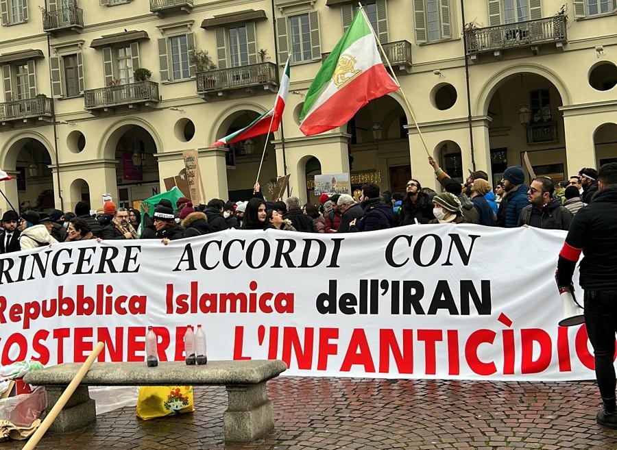 “Insieme per l’Iran”, anche una delegazione reggiana manifesta a Torino ...
