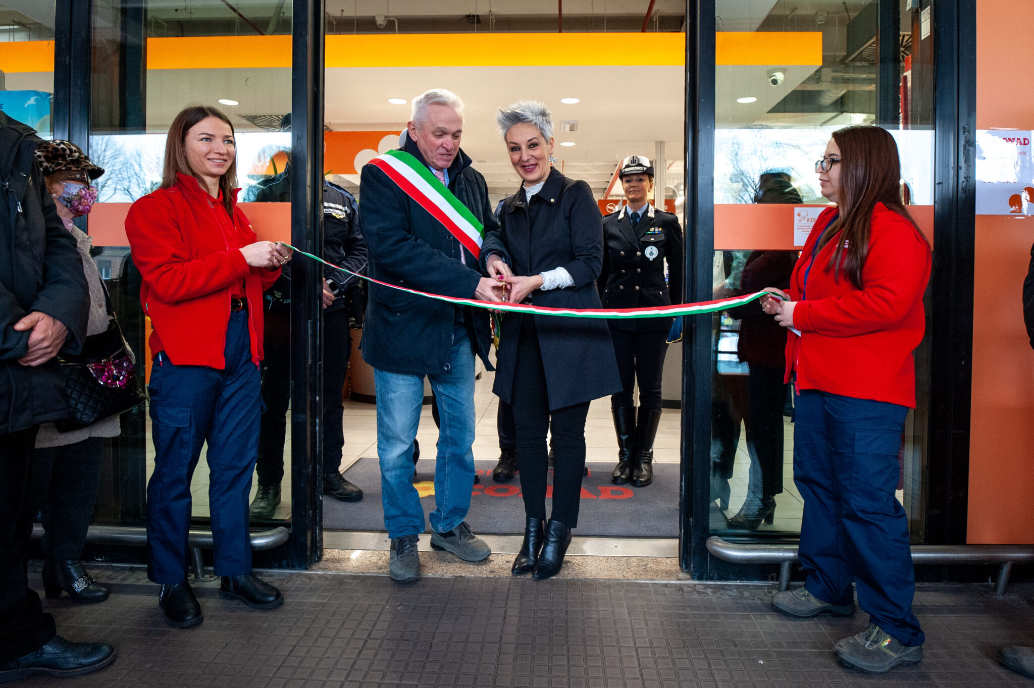 Il Conad di Mirandola si veste di nuovo | 24Emilia