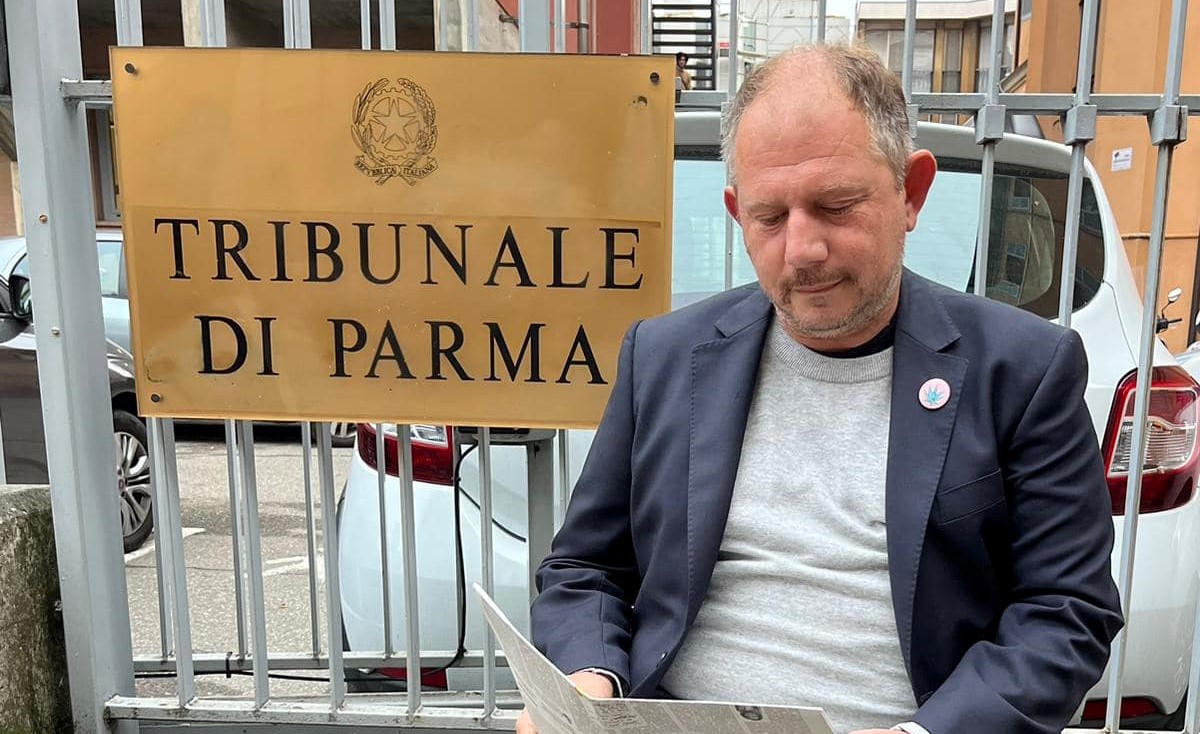 Cannabis light, alla Polveriera di Reggio il caso di Luca Marola | 24Emilia