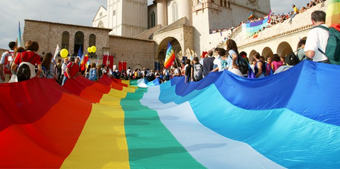 Il Comune di Reggio alla Marcia della pace Perugia-Assisi con l ...