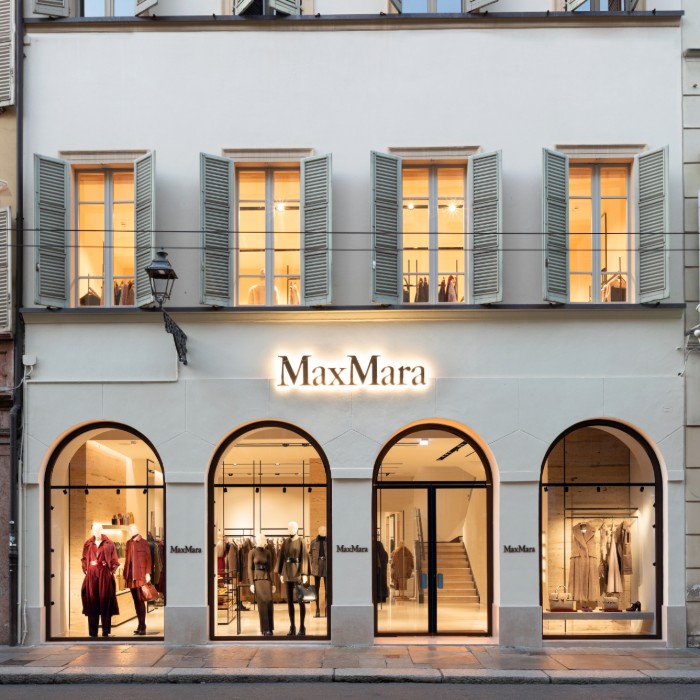 Max Mara riapre lo store di Parma: un restyling all’insegna dello stile ...