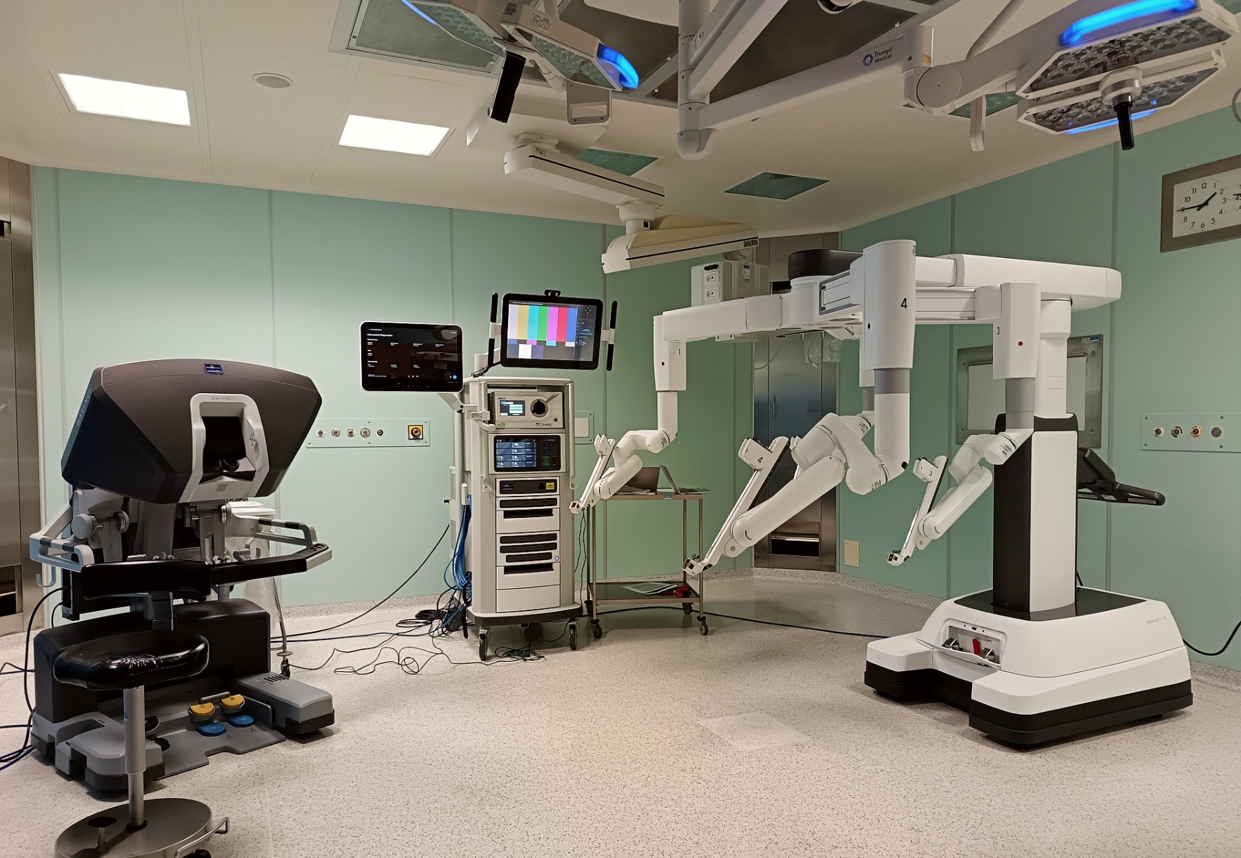 All’ospedale di Reggio effettuato il primo intervento urologico con il ...